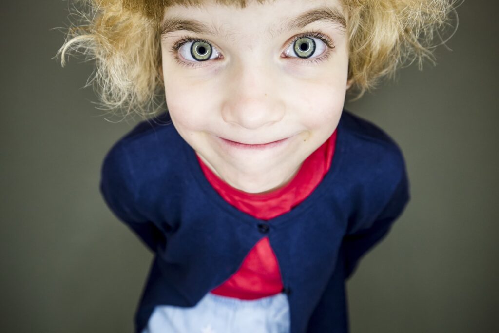 Kinderfotografie, echt und lebendig - PRESS THE BUTTON